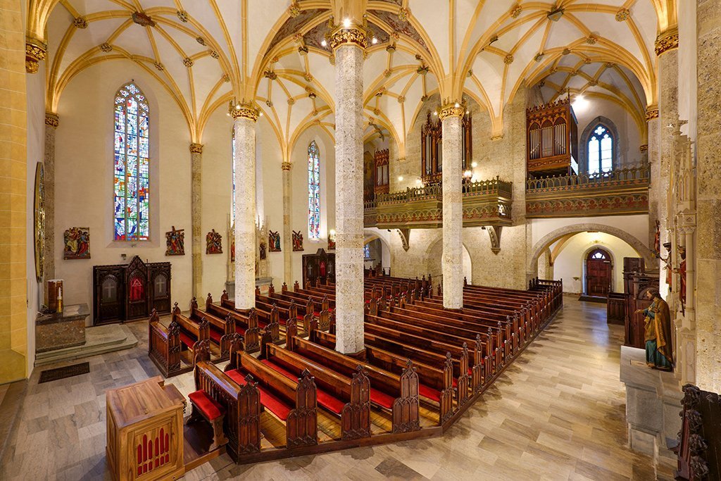 Cerkev sv. Kancijana in tovarišev odslej kulturni spomenik državnega ...